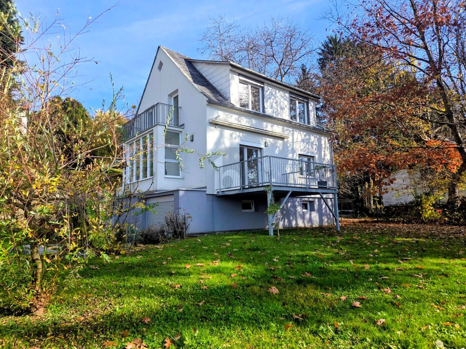 EXKLUSIV MIT MODERNISIERTEM ALTBESTAND UND PANORAMABLICK - IN ST. PETER ...