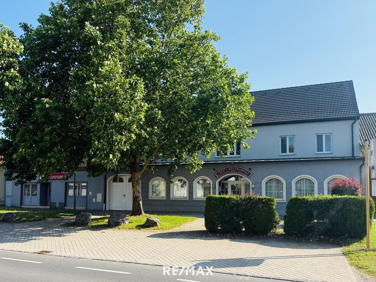 Gasthaus, Bar, Veranstaltungssaal, Wohnung und Nebengebäude - immo ...